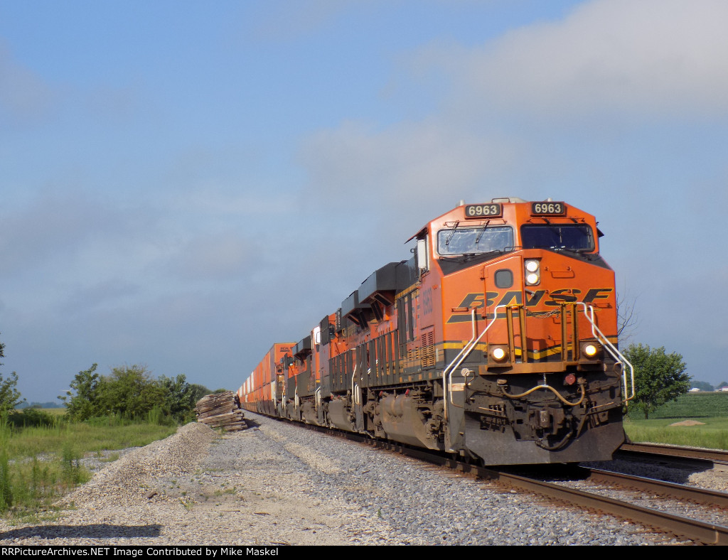 BNSF 6963